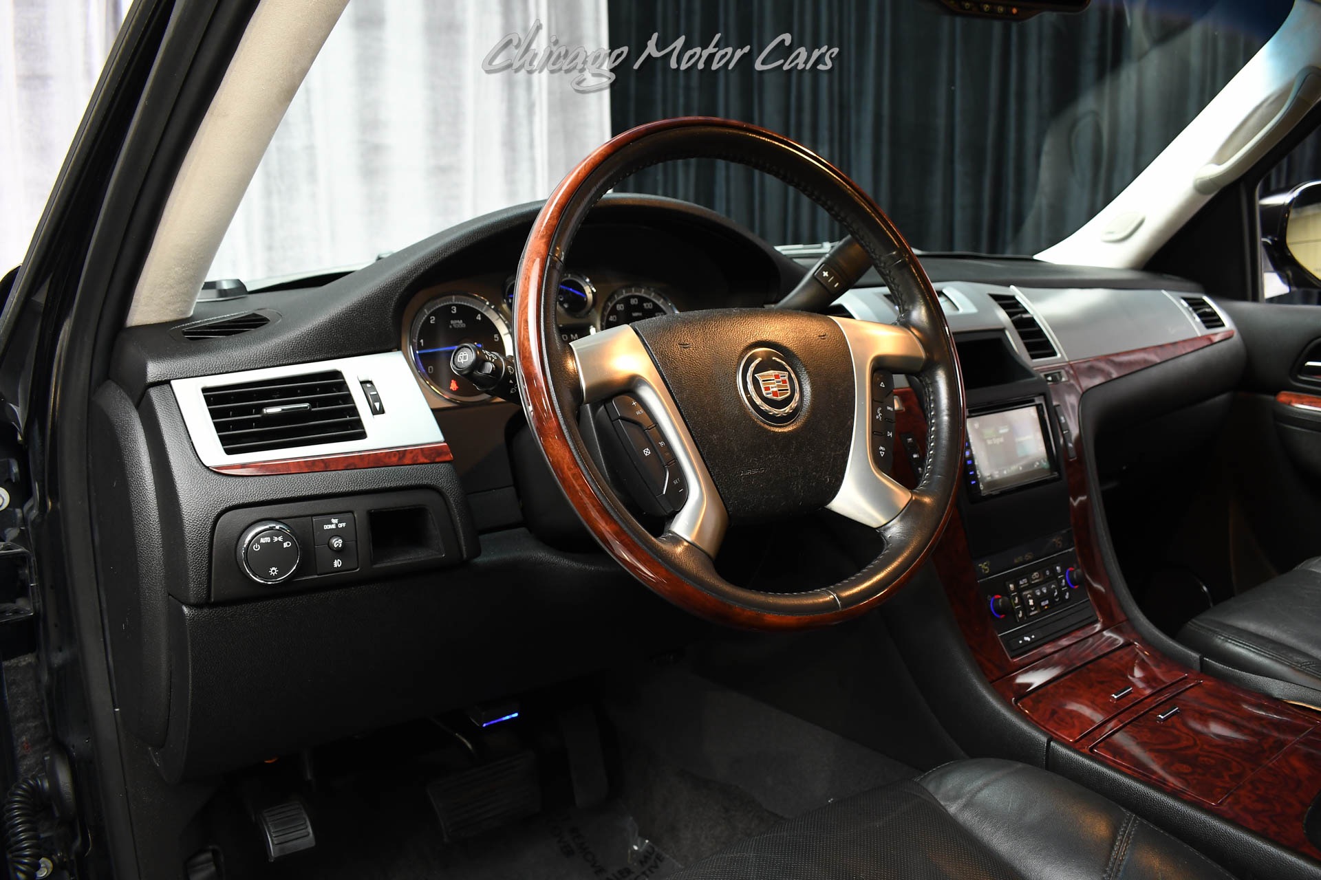 2010 Cadillac Escalade Interior