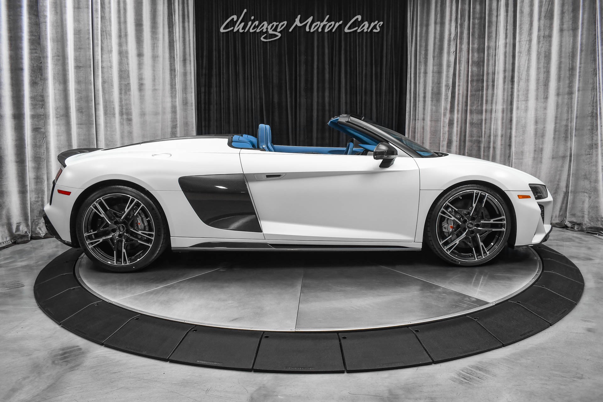 Audi R8 Spyder Matte White