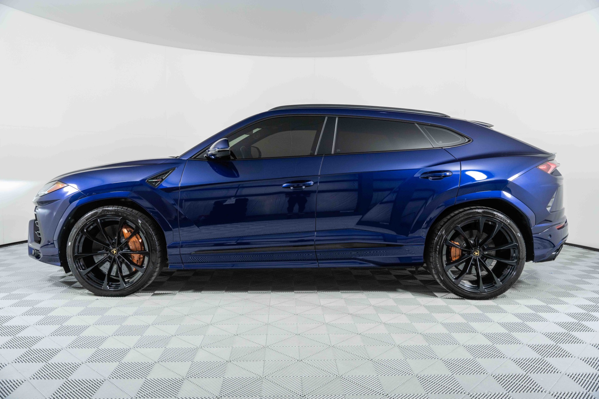 Used 2019 Lamborghini Urus Fully Loaded! Rare Blue! For Sale (Special ...