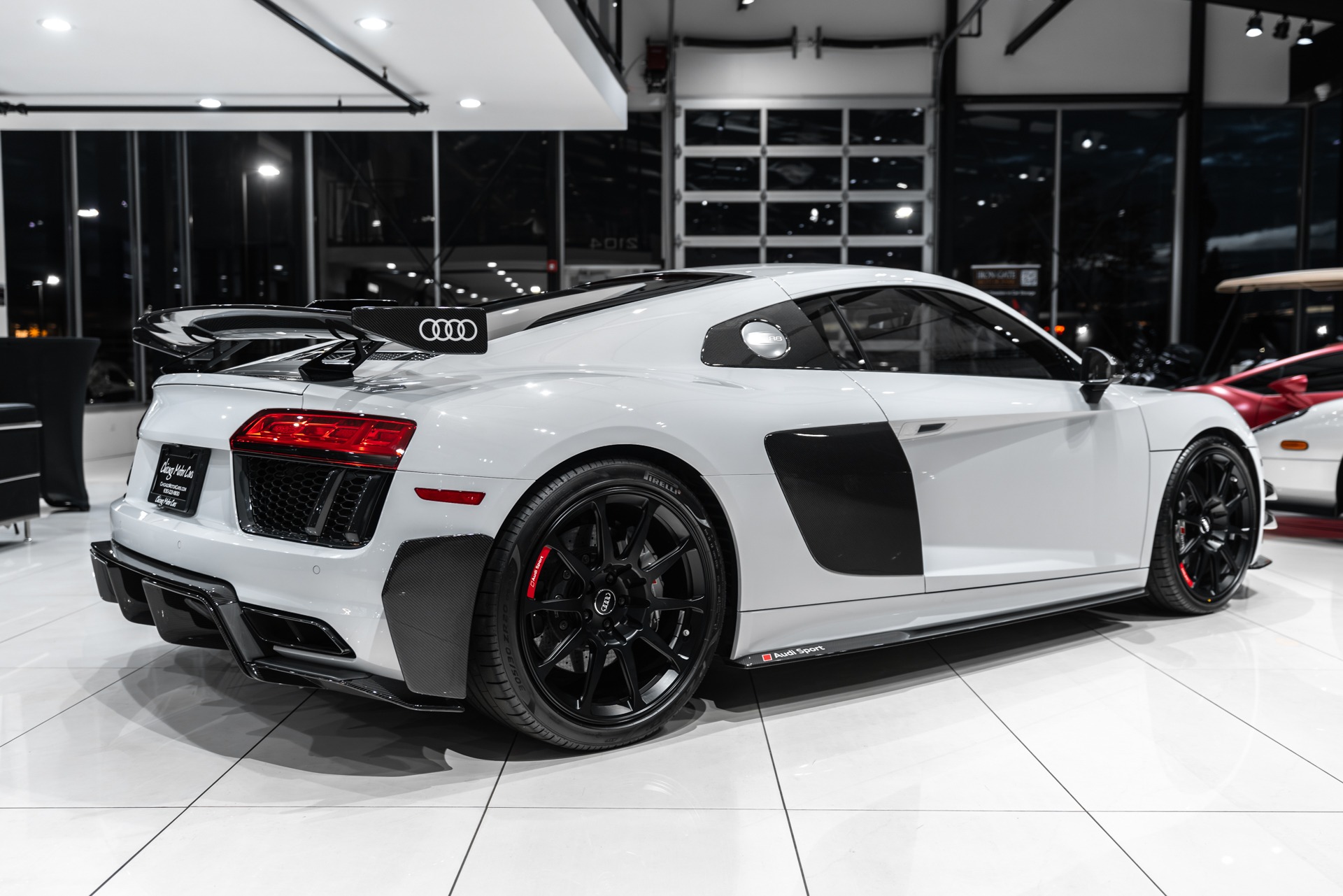 Audi R8 V10 Competition 870x580