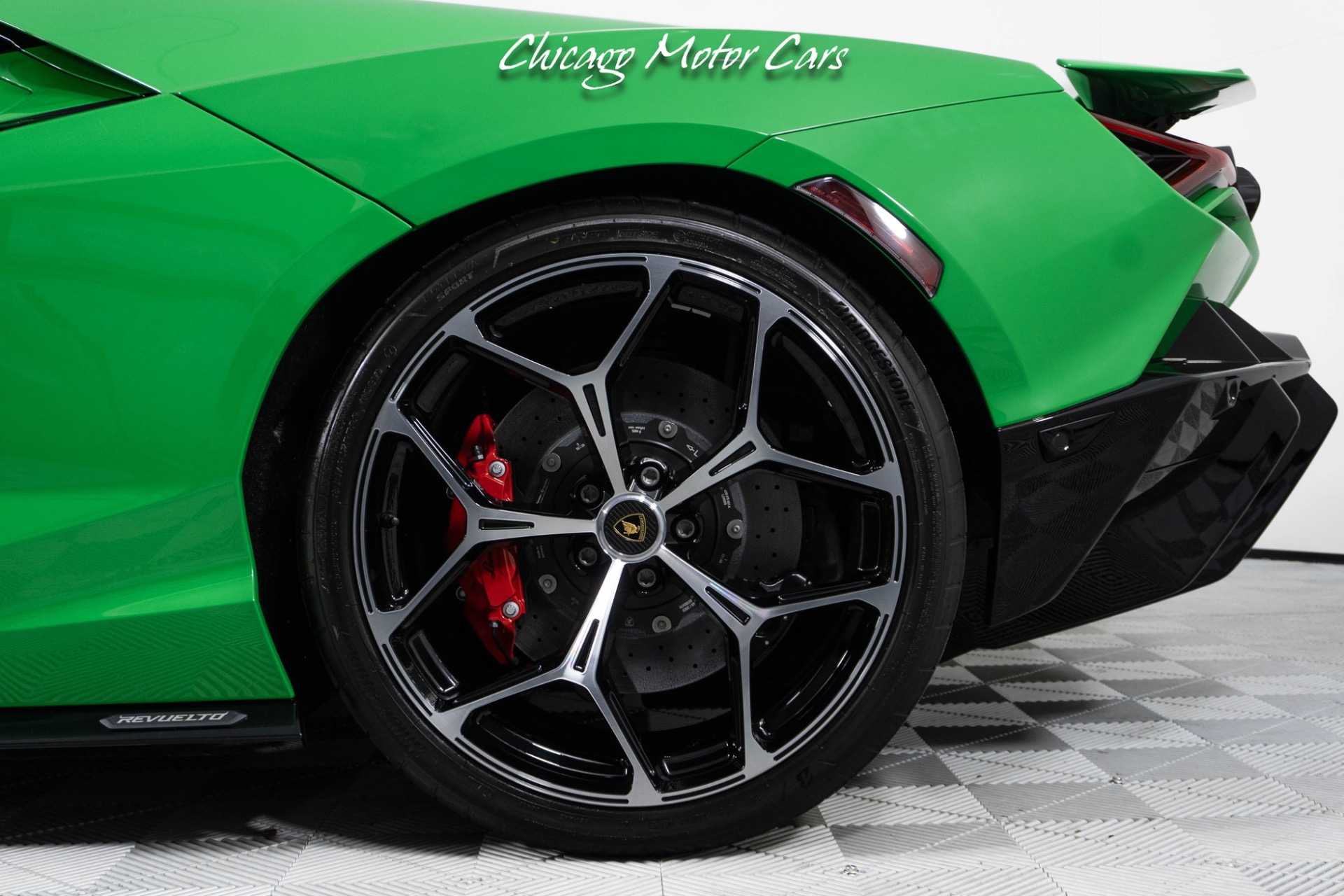 Carro 2024 Verde Neon