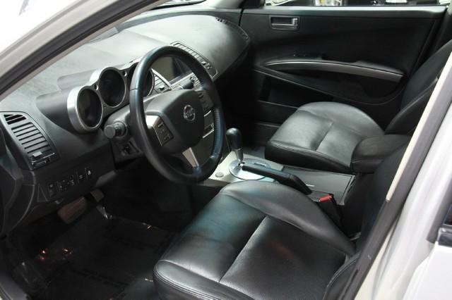 Nissan Maxima 2004 Black Interior