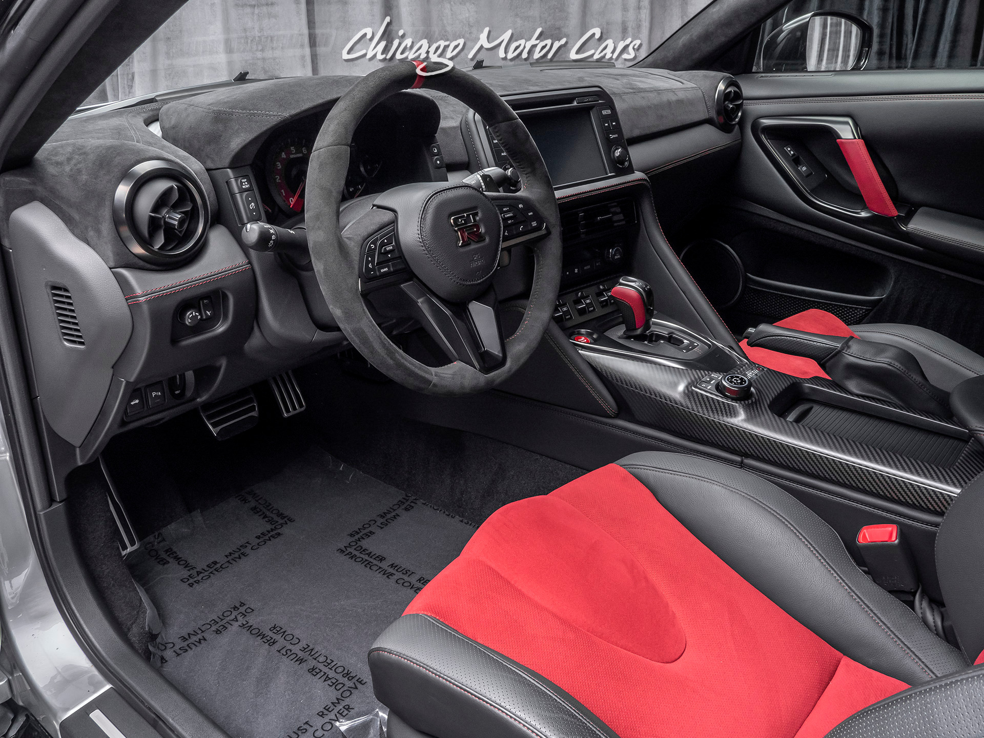 R35 Nismo Interior