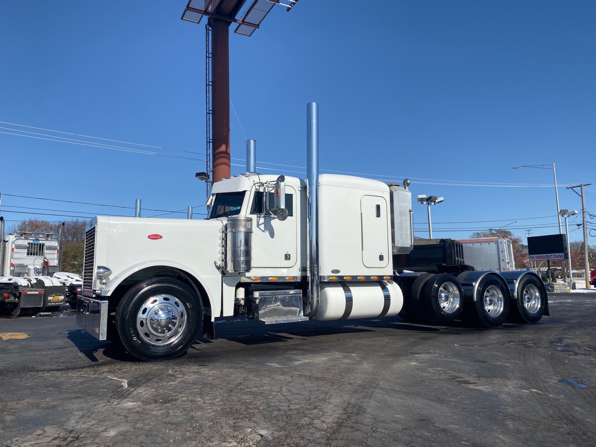 Single Turbo Cat 2004 Flat Top Peterbilt 379 Exhd Sleeper Cat C15