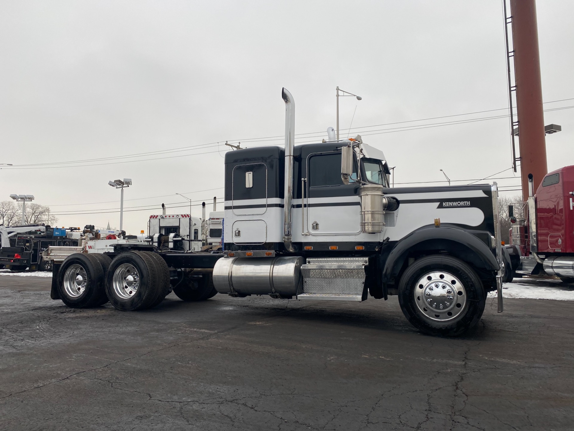 Kenworth W900b Flat Top