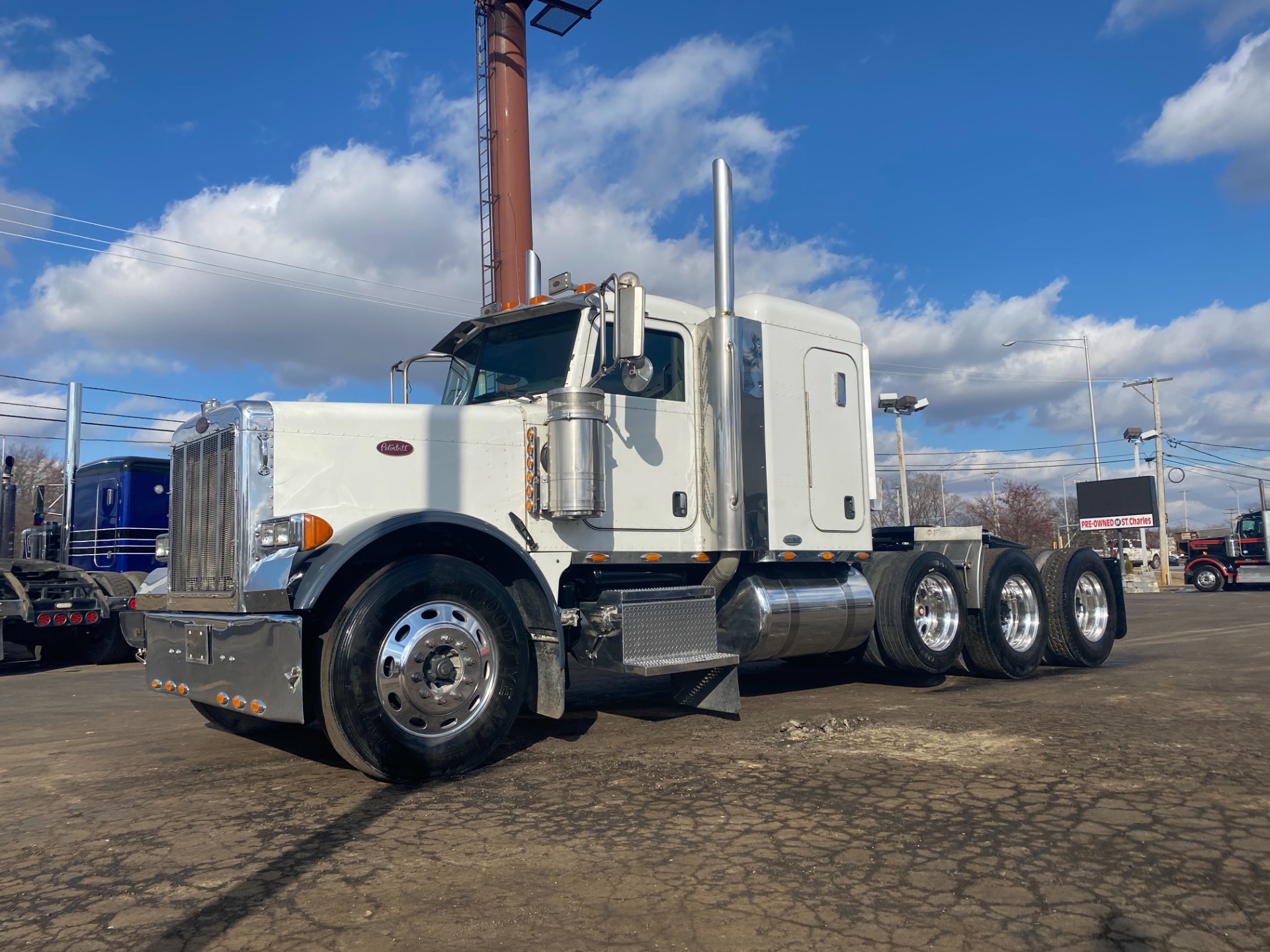 Used 2005 PETERBILT 379 For Sale (Sold) | Chicago Motor Cars Stock #848966