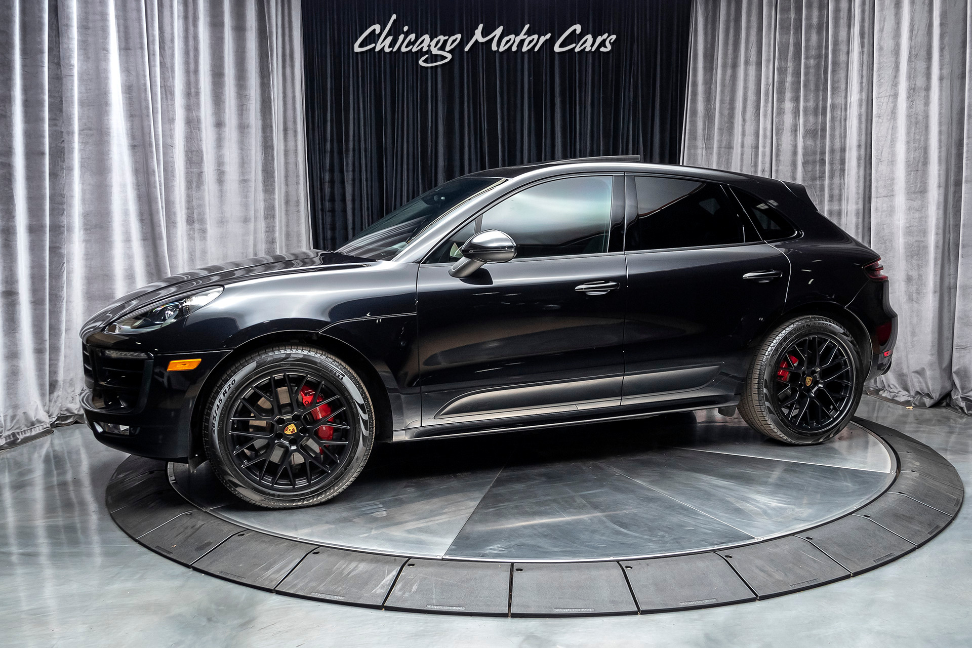 Jet Black Metallic Porsche Macan