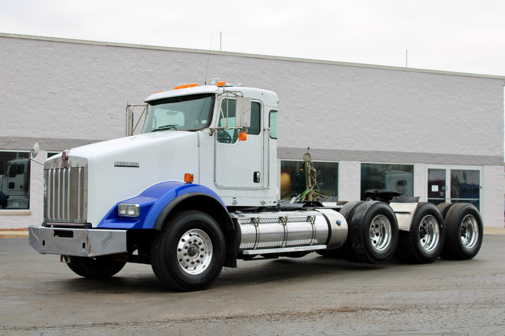 Used 2013 Kenworth T800 Tri-Axle Day Cab - Cummins ISX - 450 Horsepower ...