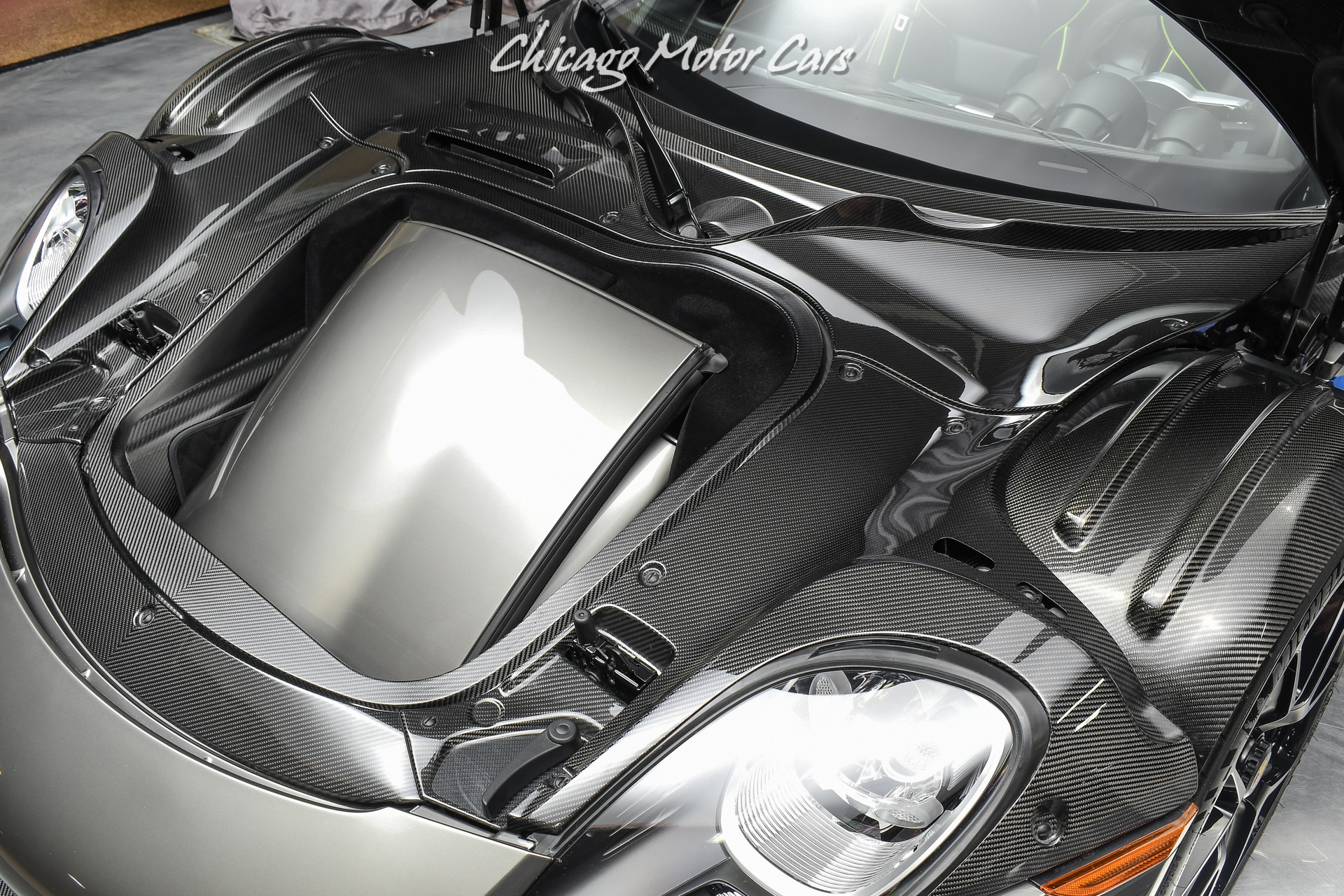 Porsche 918 Spyder Trunk
