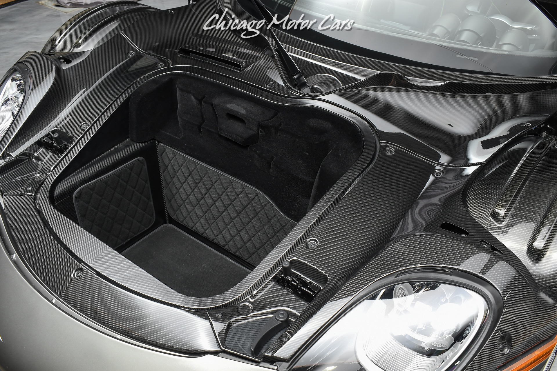 Porsche 918 Spyder Trunk