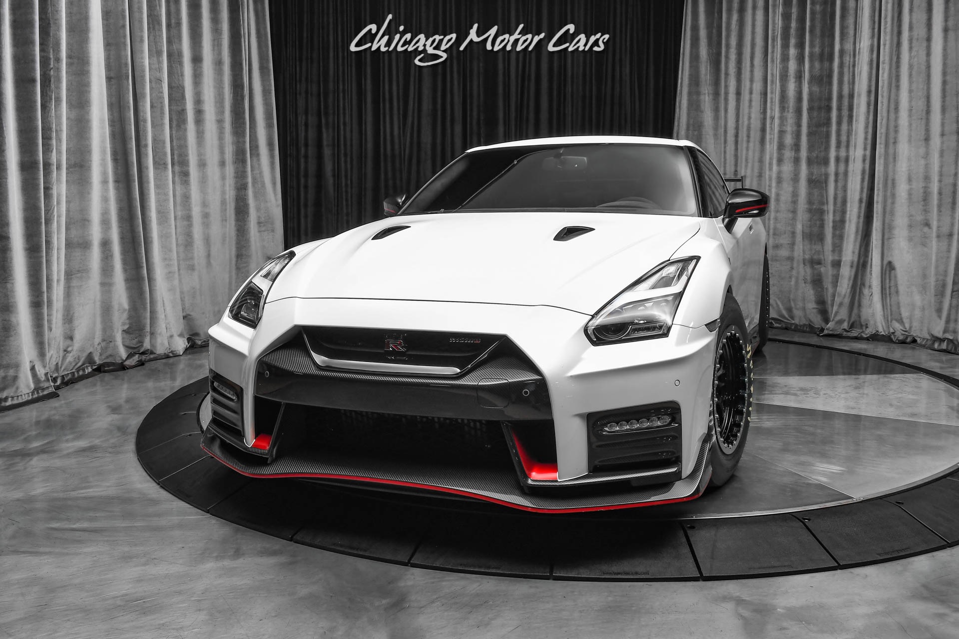 White Cars Nissan Gtr