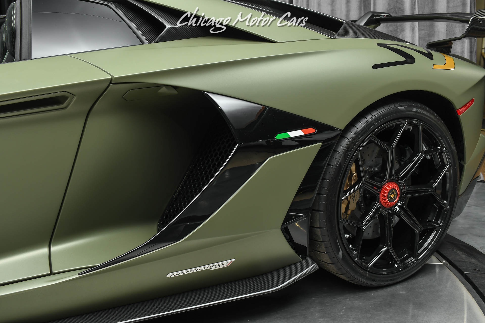 Lamborghini Aventador Matte Green