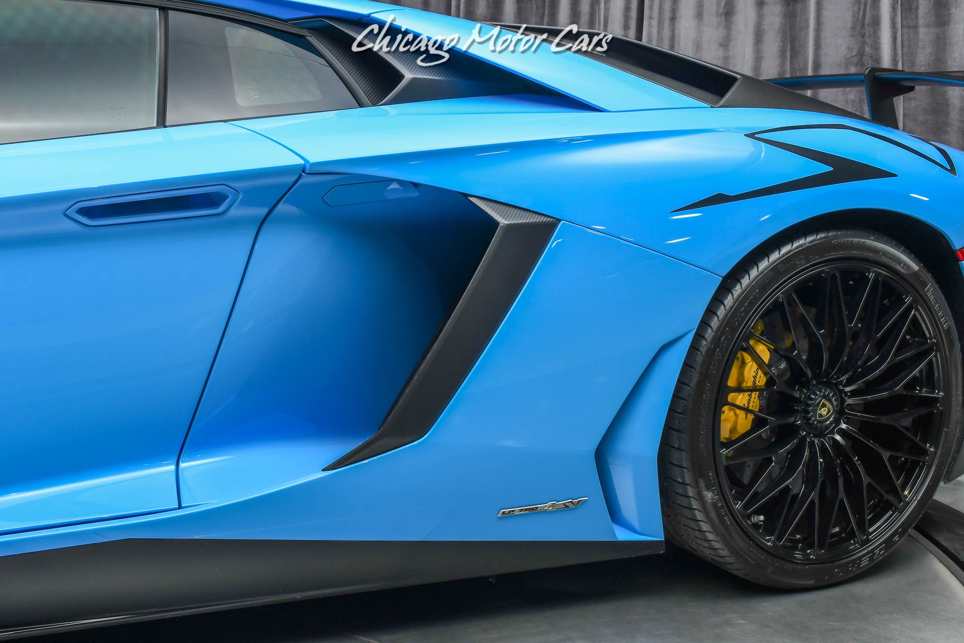 Lamborghini Aventador Side View Blue