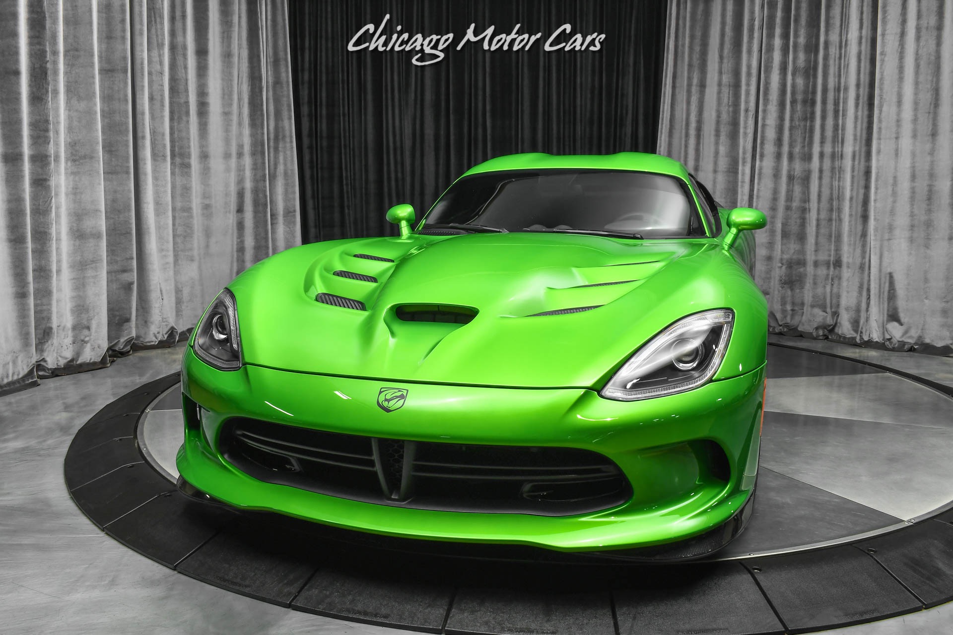 Viper Stryker Green Dodge Viper – Dynamic Photowerks
