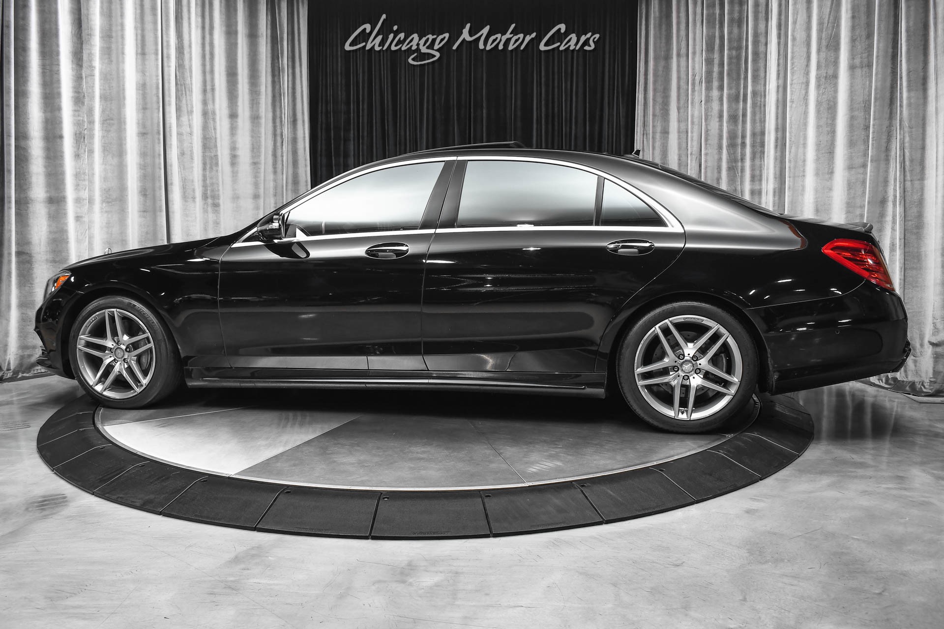 Mercedes S550 Sedan Driving