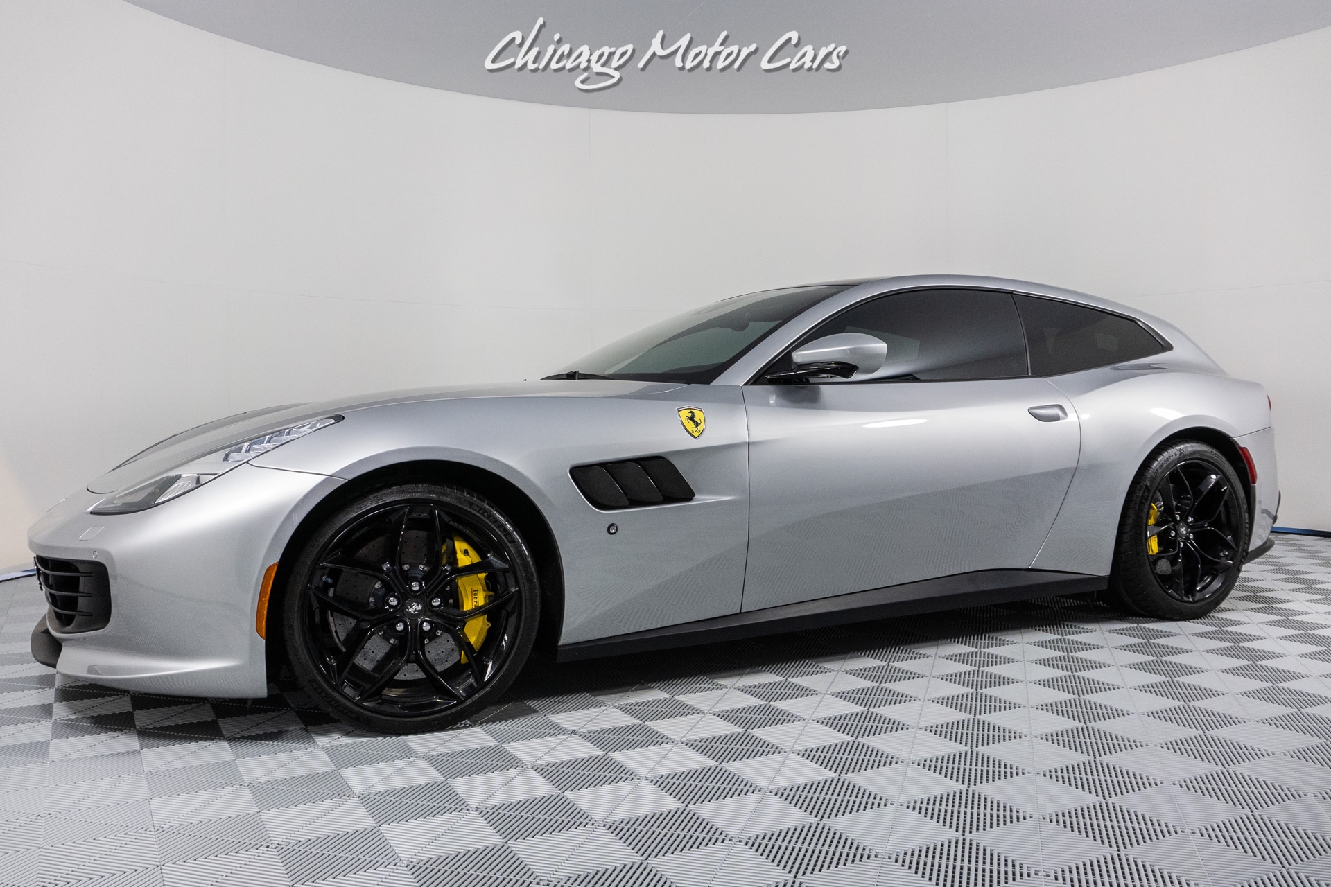 Used 2019 Ferrari GTC4Lusso T ONLY 8K MILES! REAR WHEEL STEERING ...